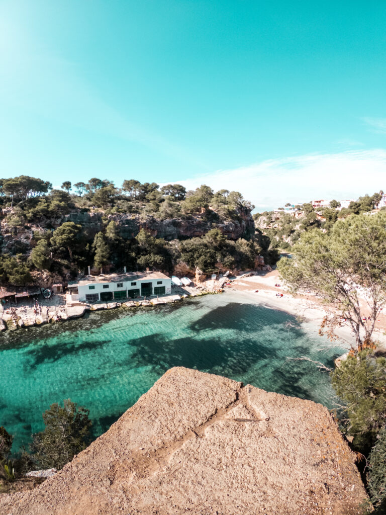Cala Pi: Cosa vedere, come arrivare e tutti i servizi - Guida 2026 ...